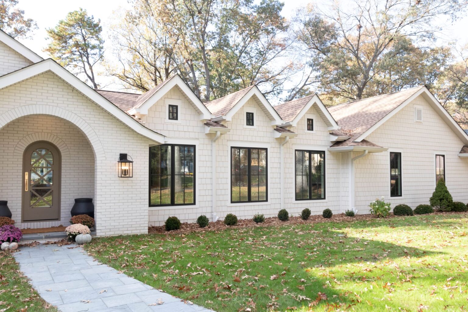 James Hardie Magnolia Birch Tree: The Perfect Creamy White Siding Color ...