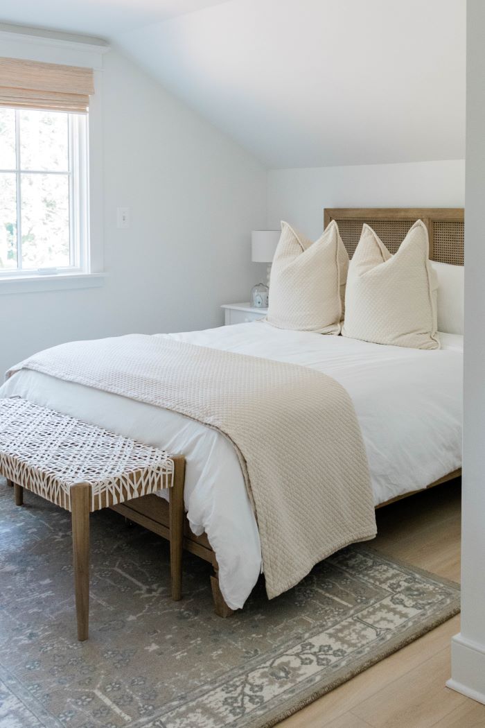 10 Simple Small Bedroom Decorating Ideas [You'll Want to Copy ...